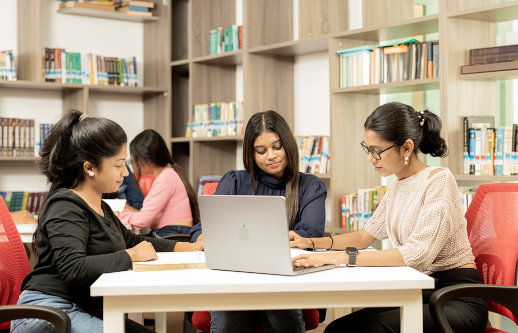 School of Languages | ESOFT Metro Campus